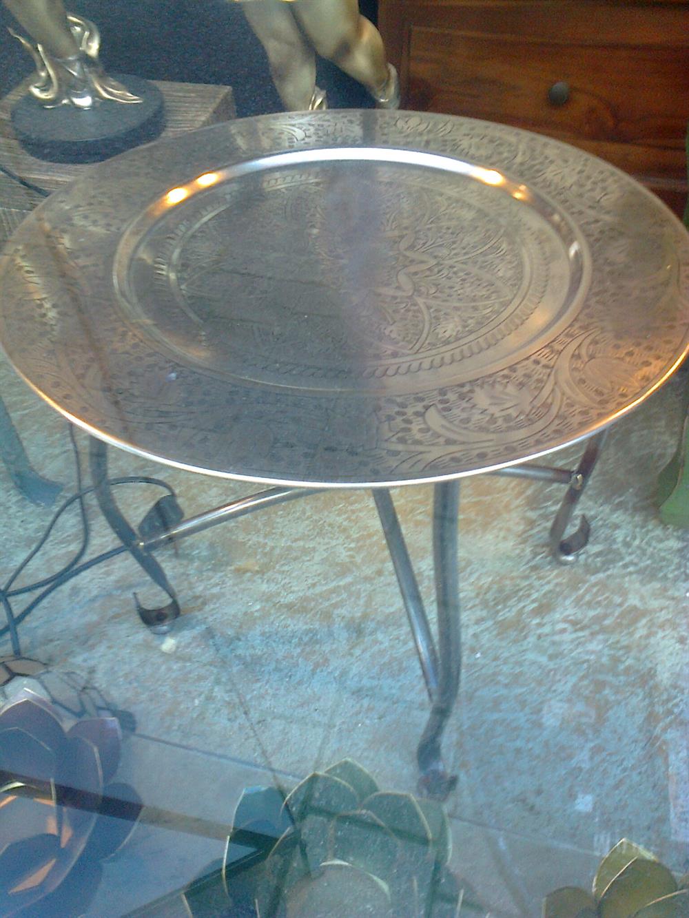 Marokko tebord i vintage mønstret indisk metal ø:41cm